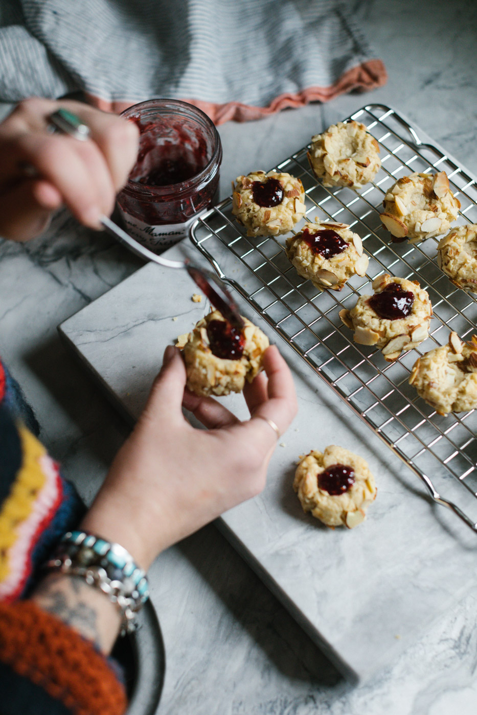 Containing Tradition in Holiday Cookies - Life & Thyme